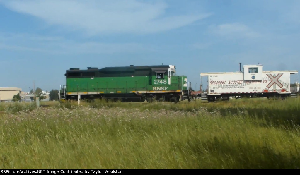 BNSF 2748
